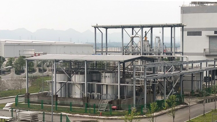 SRS PGMEA Solvent Recovery System For Waste Stripping Liquid